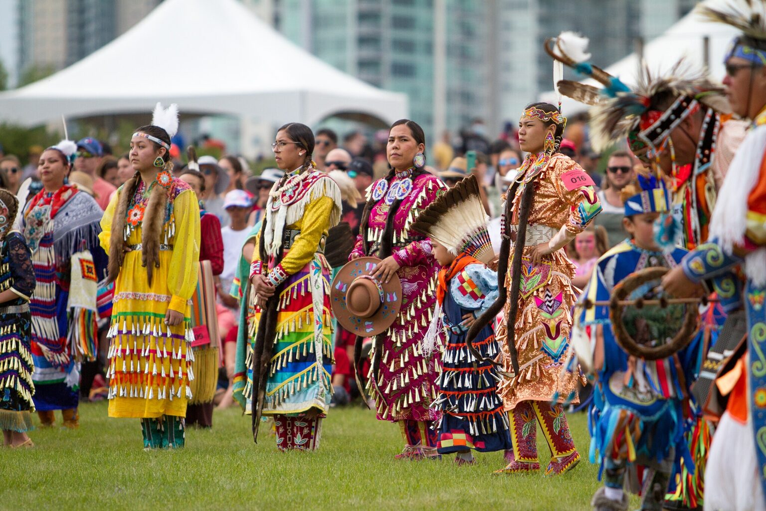Thanksgiving and Indigenous Peoples’ Day: A Journey Through Gratitude ...